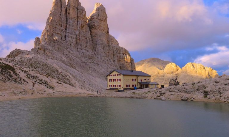 RIFUGIO RE ALBERTO | Italian Outdoor Group